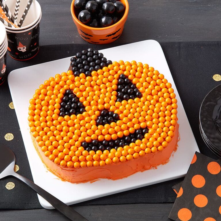 15 Halloween Cakes That are So Easy, It’s Scary! | Wilton's Baking Blog ...