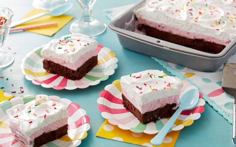 6 Dessert Ideas Perfect for a Pool Party | Wilton's Baking Blog ...