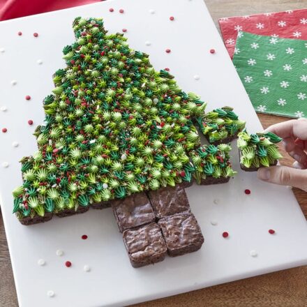 16 Evergreen Christmas Tree Desserts for the Holidays | Wilton's Baking ...