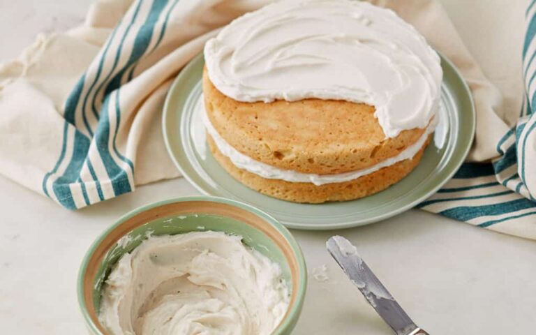 Our 7 Favorite Types of Buttercream Frosting - Wilton