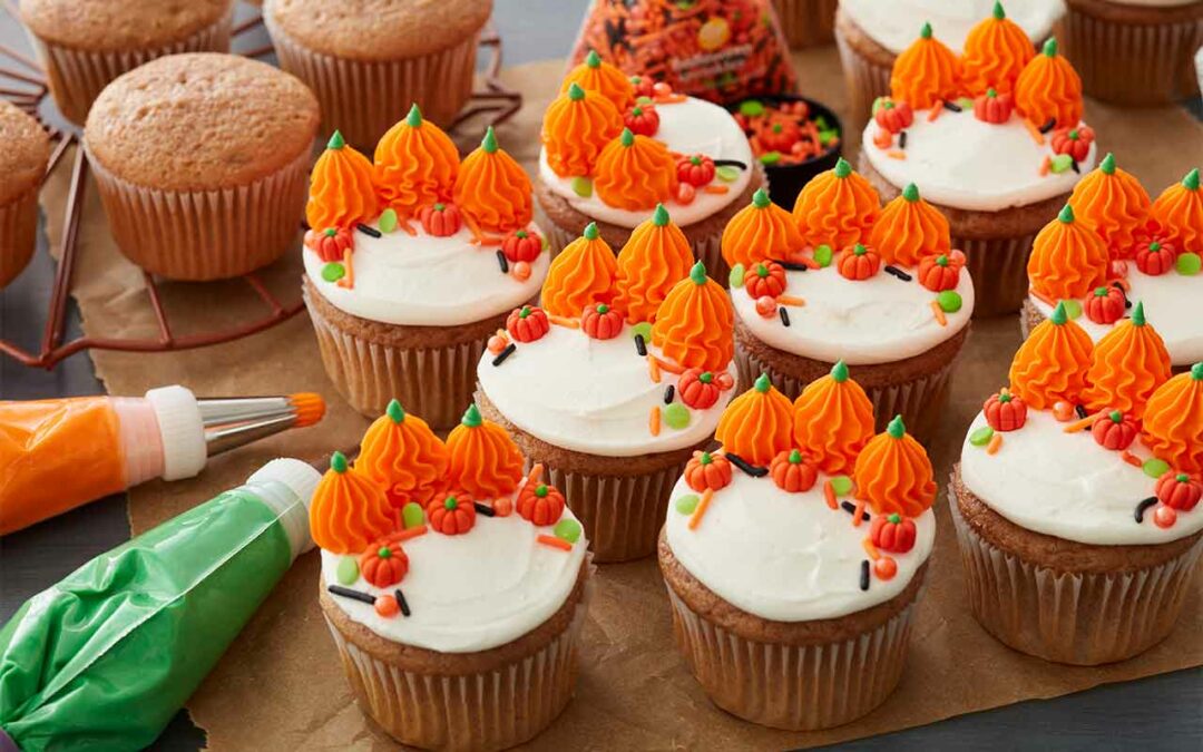 Easy Pumpkin Cupcakes | Wilton's Baking Blog | Baking Recipes, Cake ...